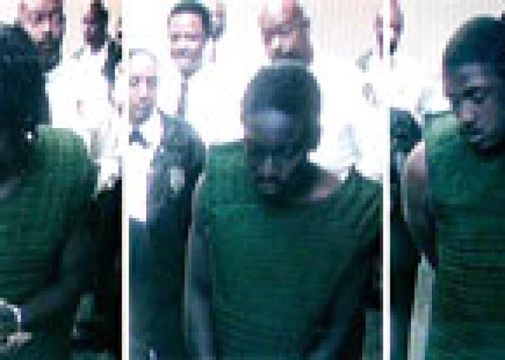 How an anti-suicide smock prevents prisoners from killing themselves.