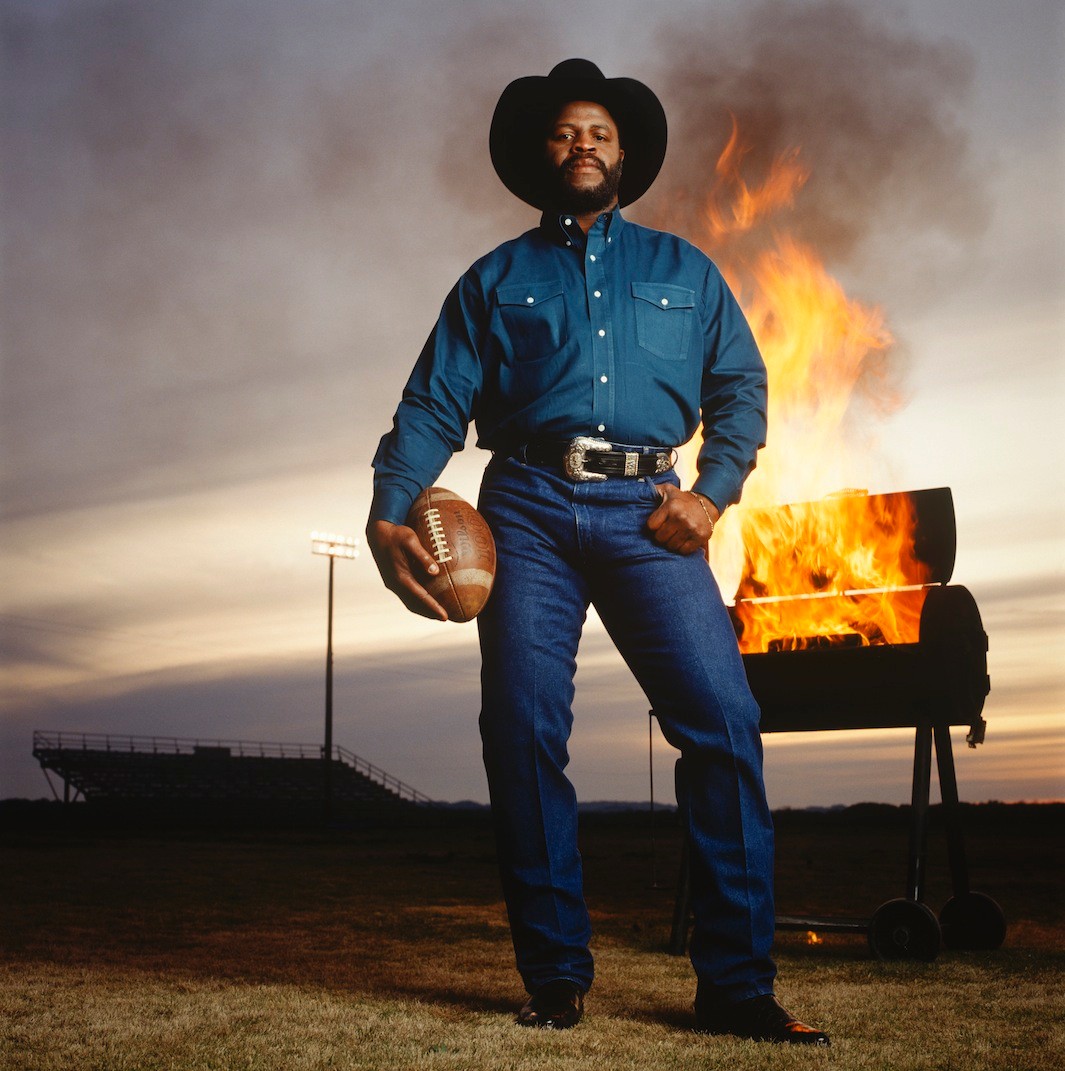 Michael O’Brien photographs Texans in his book, The Face of Texas.